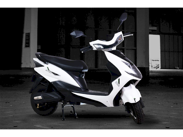 EeVe Wind Price - Mileage, Images, Colours | CarhoyaBike.com